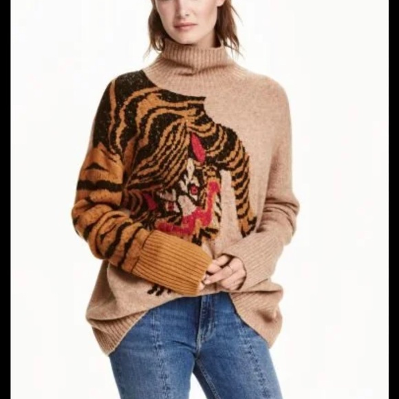 H&M | Sweaters | Womens Tan Tiger Print Sweater Size M | Poshmark